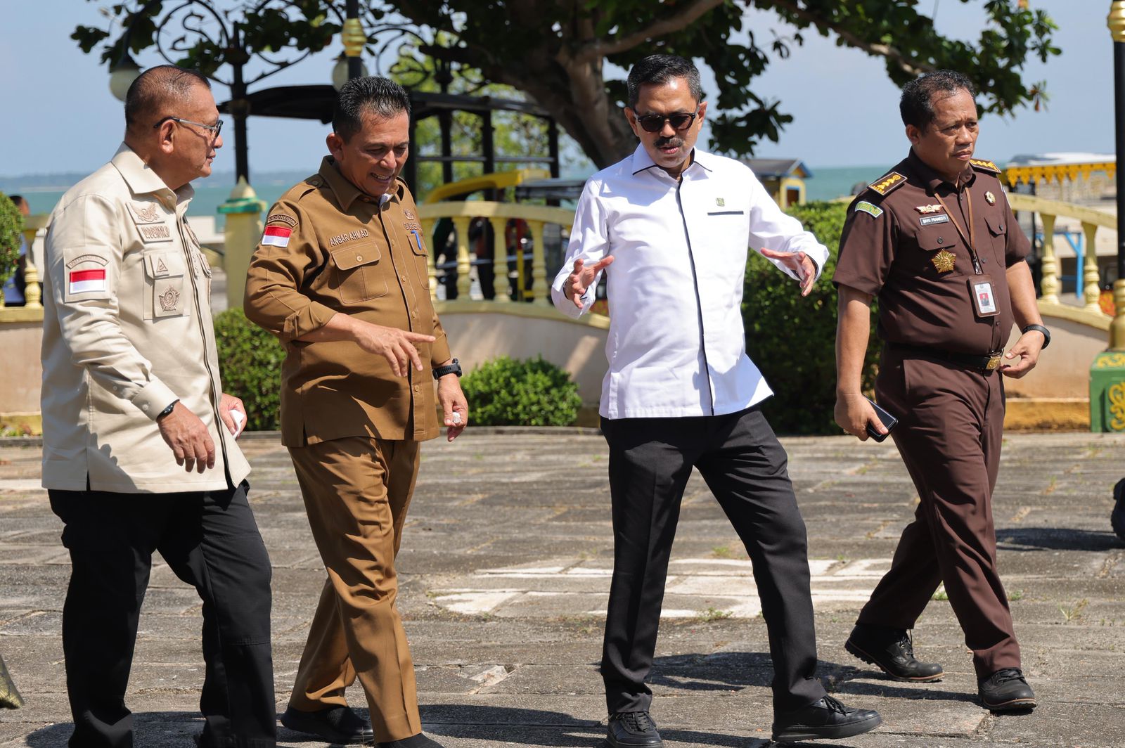 Gubernur Ansar Dampingi Wamenko Polhukam dan Plt. Wakil Jaksa Agung RI ...