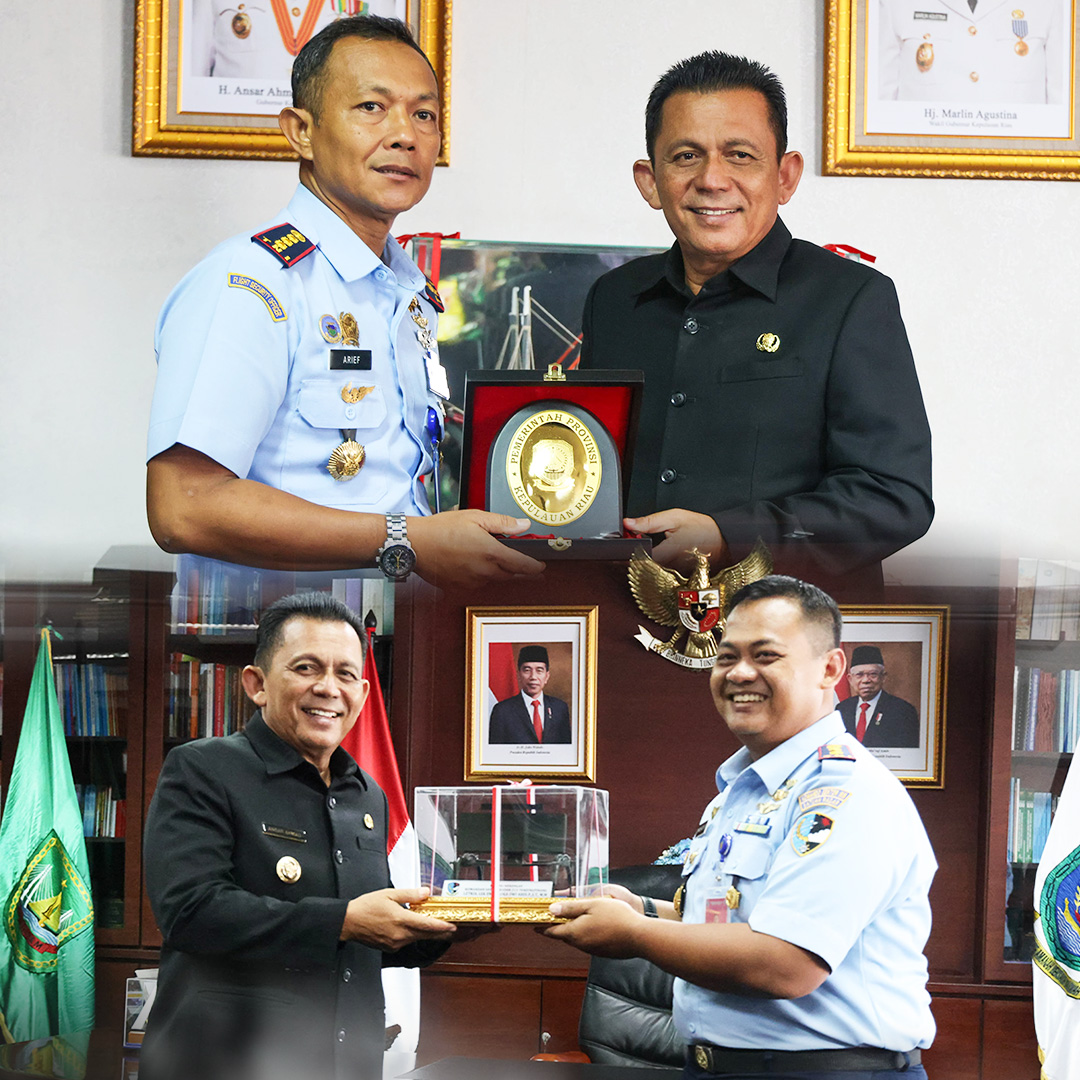 Danlanud RHF dan Dansatrad 213 Tanjungpinang Berpamitan Dengan Gubernur ...