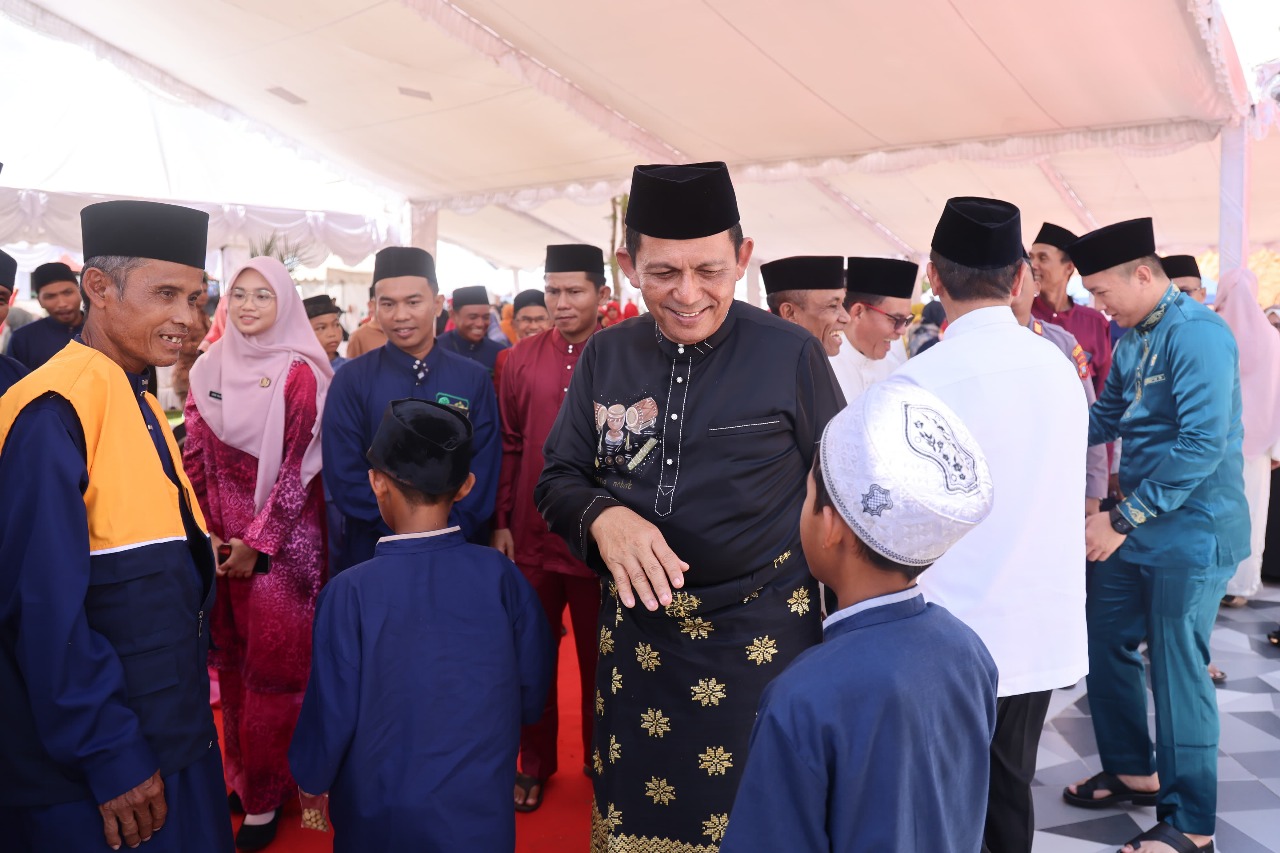 Gubernur Ansar Resmikan Masjid Al-Iltizam, Perkuat Fungsi Masjid ...